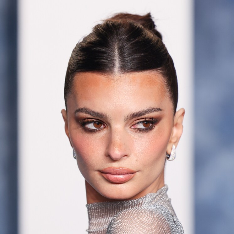 Emily Ratajkowski y su inspirador discurso de graduación - Foto 1