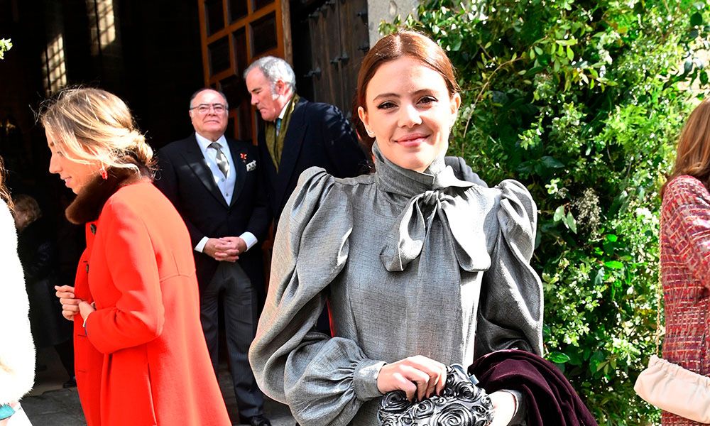 Isabel Hernáez inspira a las invitadas de invierno con su look