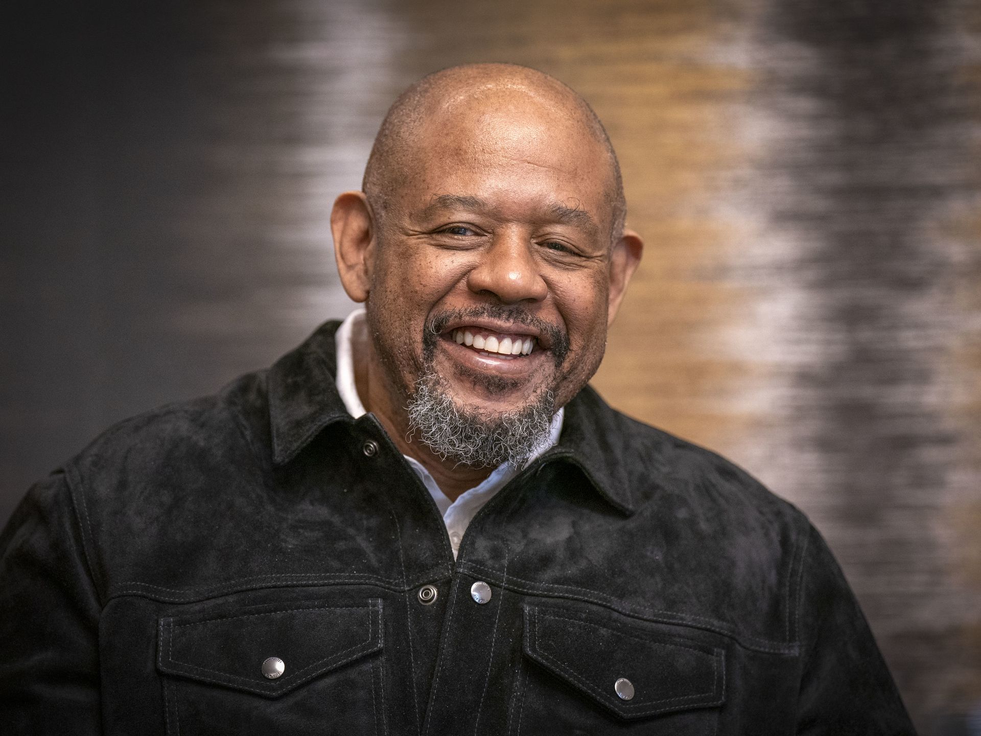 ¿Cuánto mide Forest Whitaker?