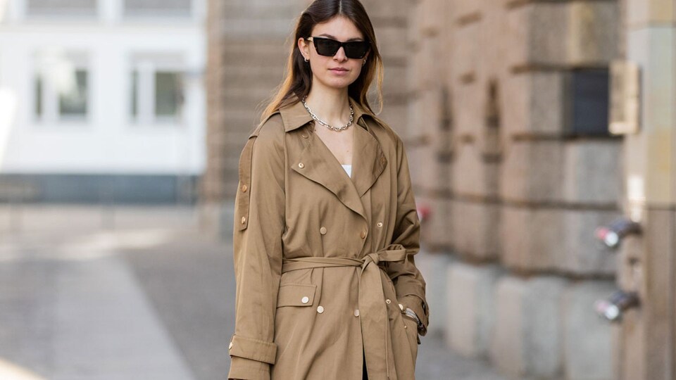 Gabardinas: la prenda mágica que favorece a todas las siluetas