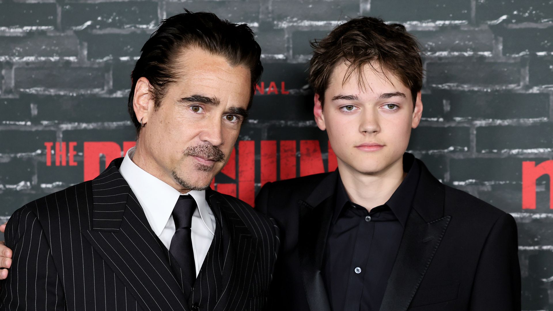 Colin Farrell da el relevo a su hijo Henry, de 14 años, ante los focos ...