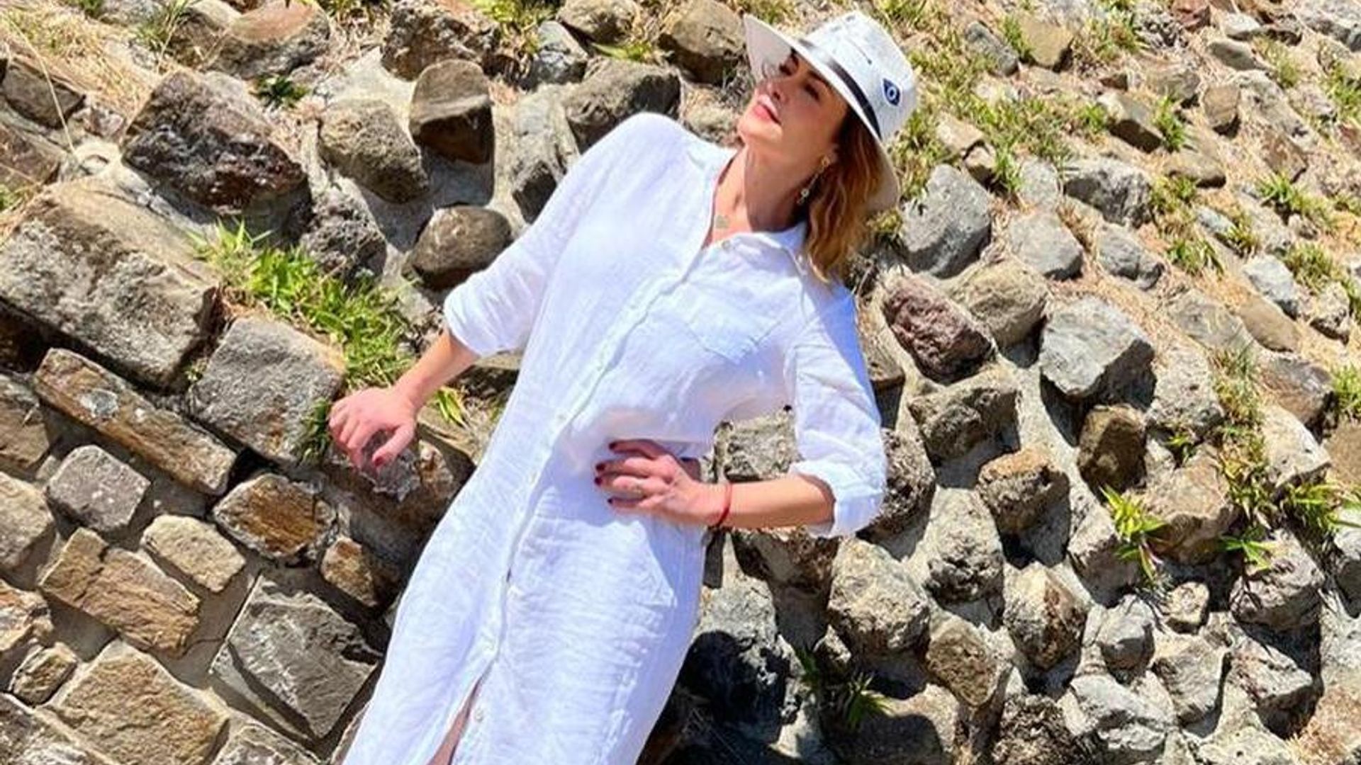 Anette Michel regresa a la conducción en Televisa | ¡HOLA!