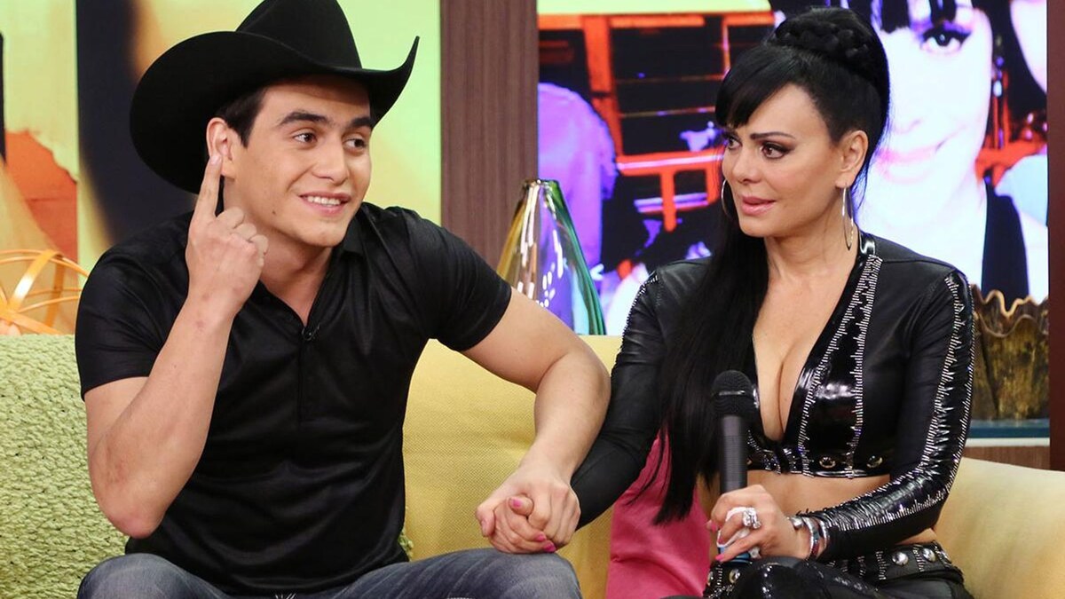 Maribel Guardia revela dónde descansarán los restos de su hijo | ¡HOLA!