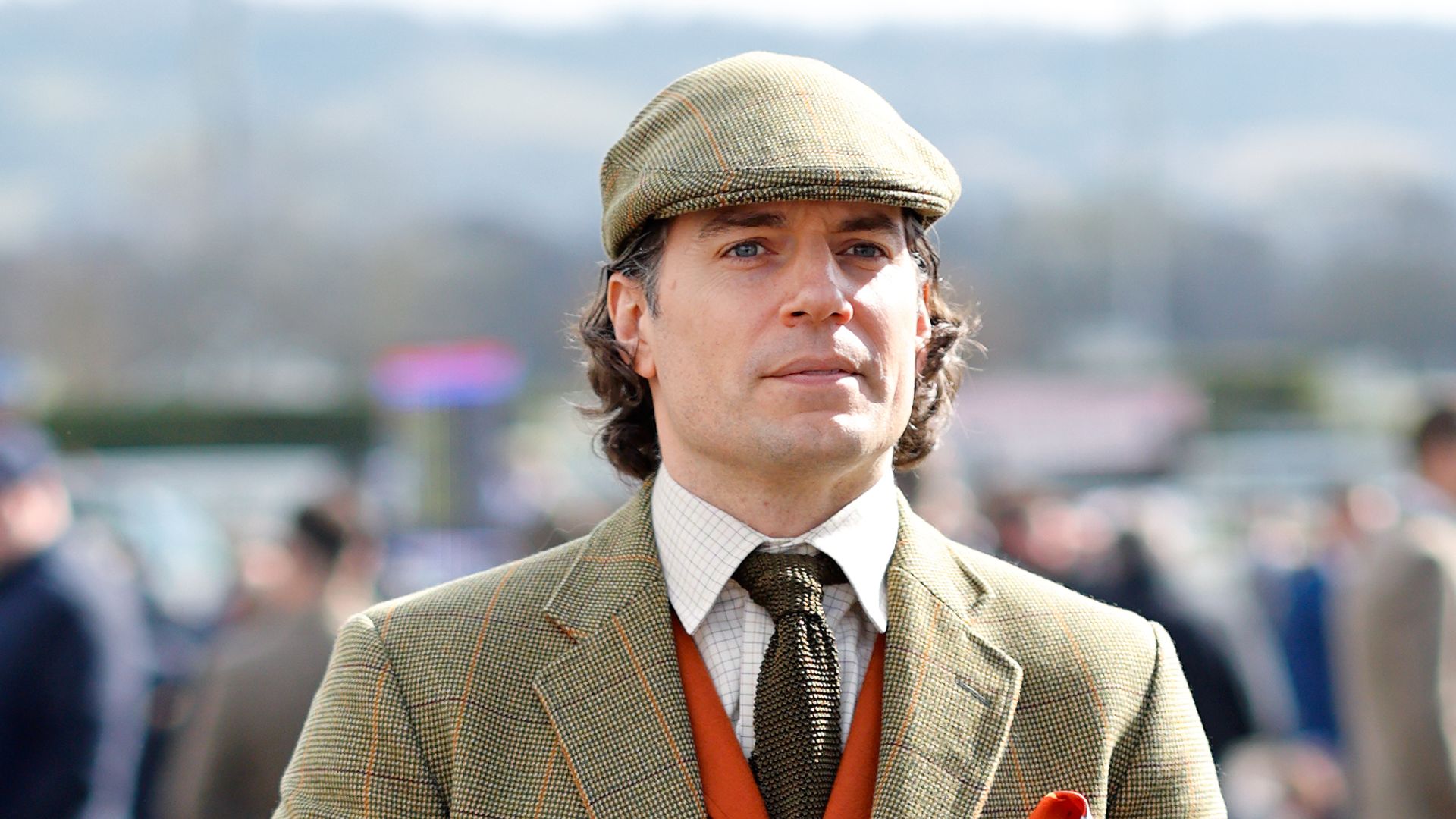 Henry Cavill, actor de 'Superman', visita Lugo para comprar vacas ...
