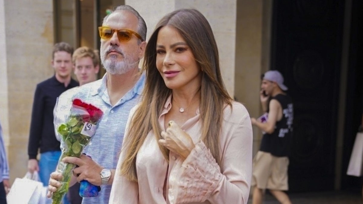 Bokep dutasex.com she’s had her lips done and I am unsure