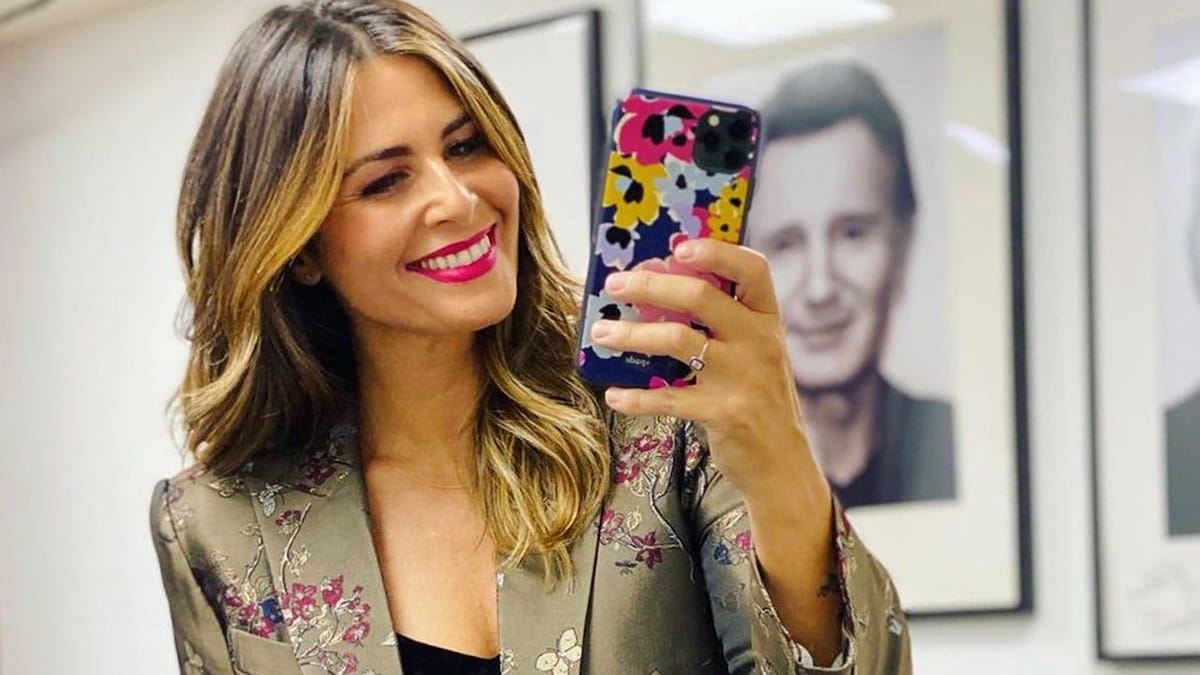 Nuria Roca recicla sus vaqueros 'mágicos' de Zara