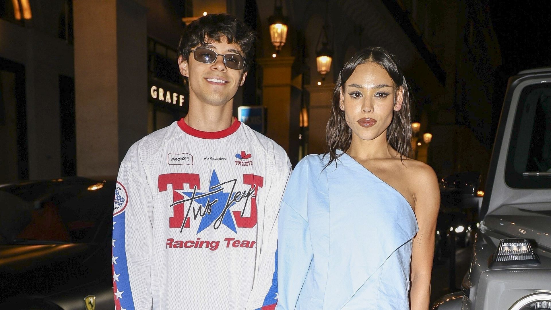 Danna y Alex Hoyer conquistan París con su 'street style' | ¡HOLA!