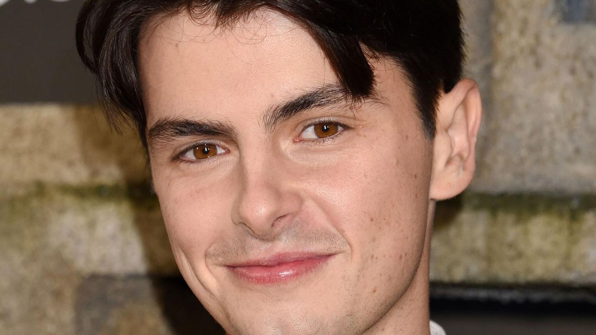 Así es Dylan, el nuevo Douglas que conquista en la alfombra roja