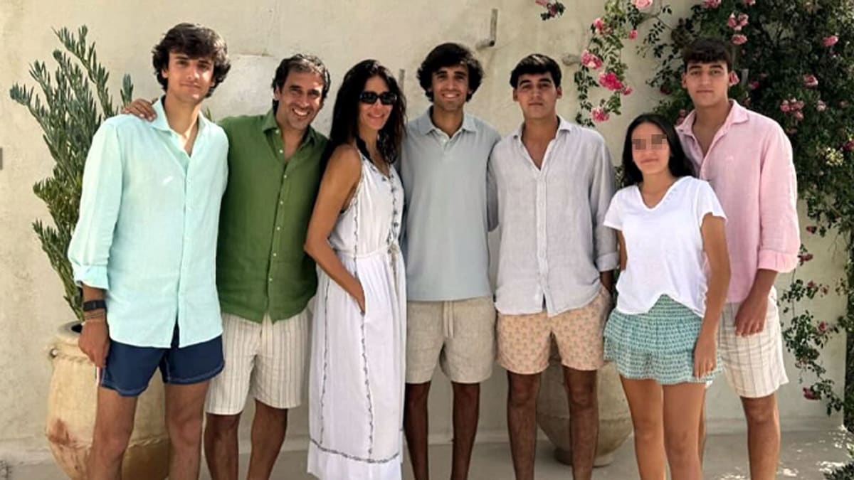 Raúl González presume de su familia en vacaciones