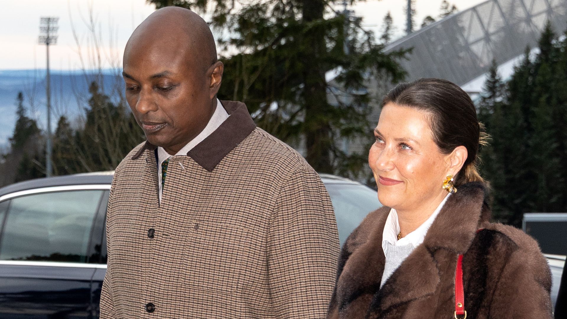 Durek Verrett, marido de Marta Luisa de Noruega, pierde a tres seres ...