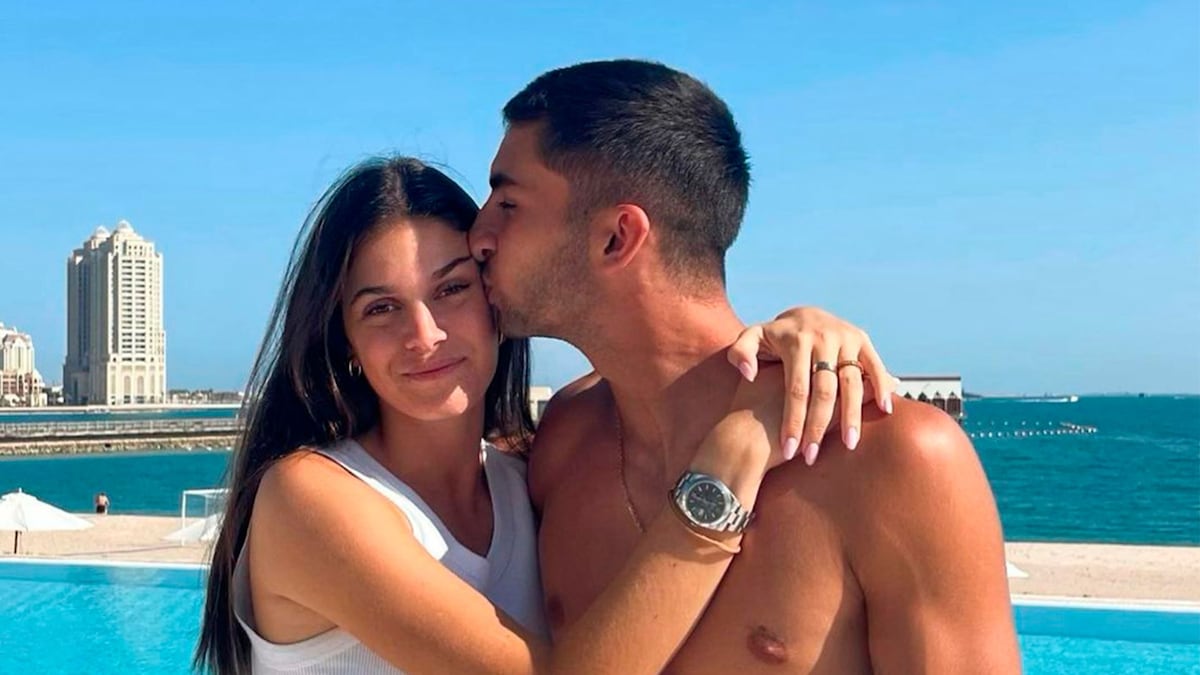 Sira Martínez y Ferran Torres derrochan amor en las playas de Doha