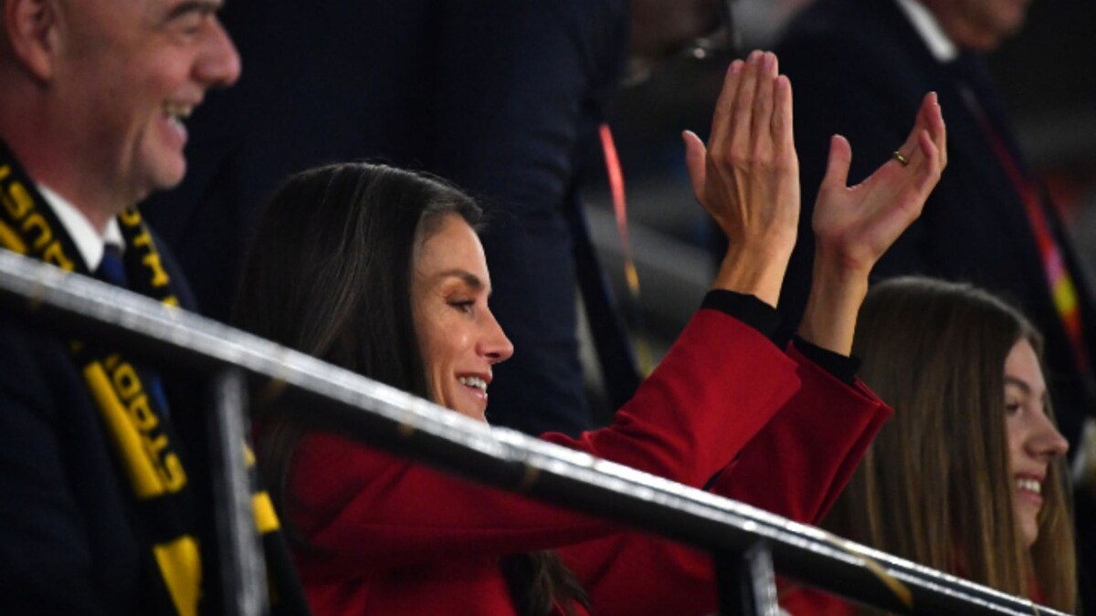 La reina Letizia y la infanta Sofía presiden la final del Mundial femenino