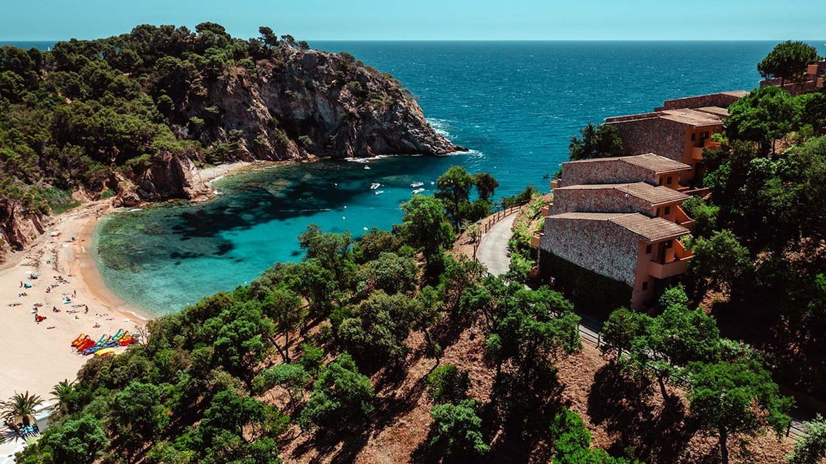 Tossa de Mar y el resort inspirado en la belleza de Costa Brava