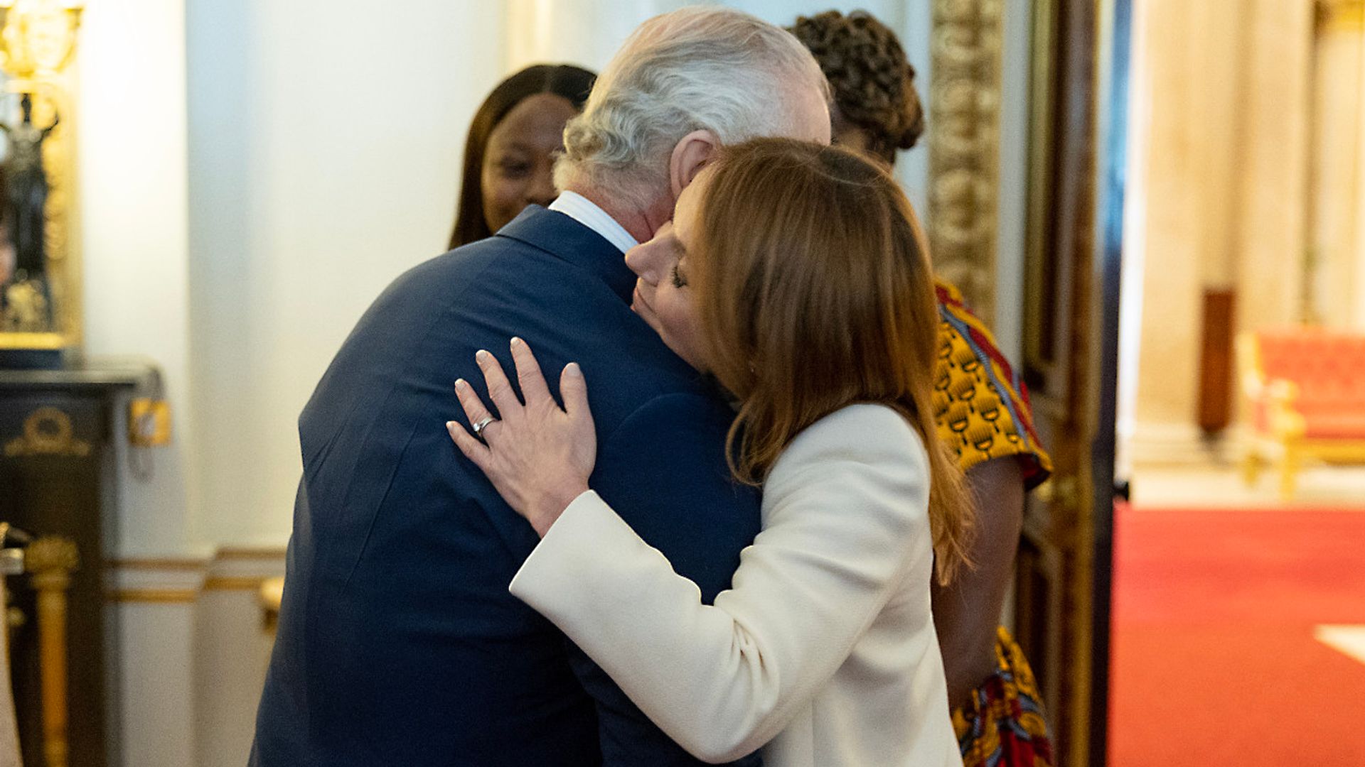 El cariñoso reencuentro de Carlos III con Geri Halliwell