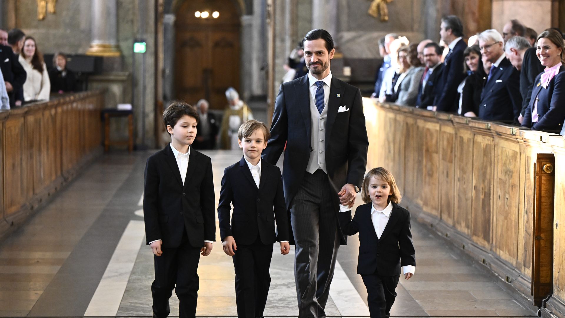Alexander, Gabriel y Julian, tres orgullosos hermanos mayores de la ...