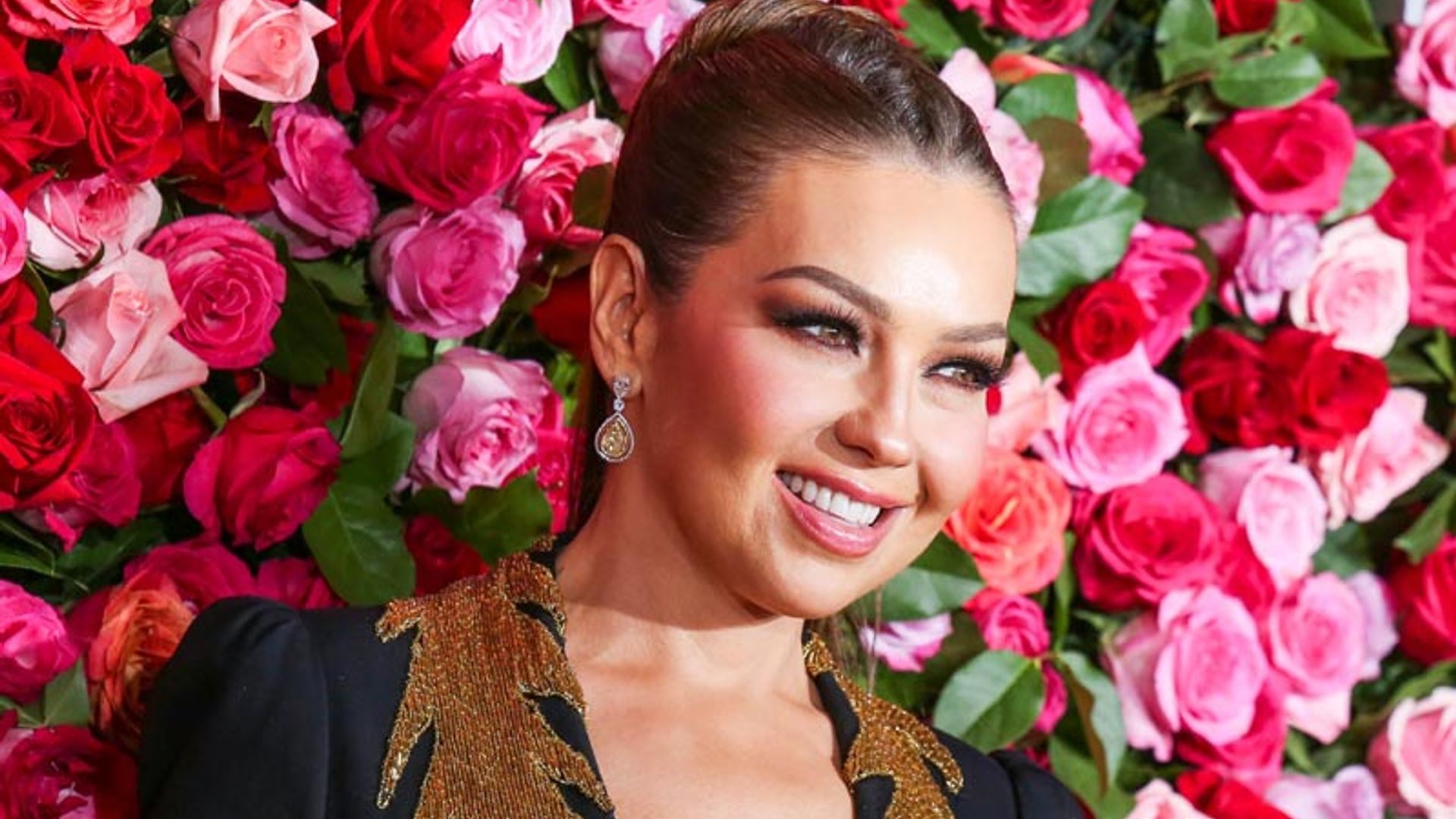 Thalía cambia de 'look' y se atreve con una melena de color azul