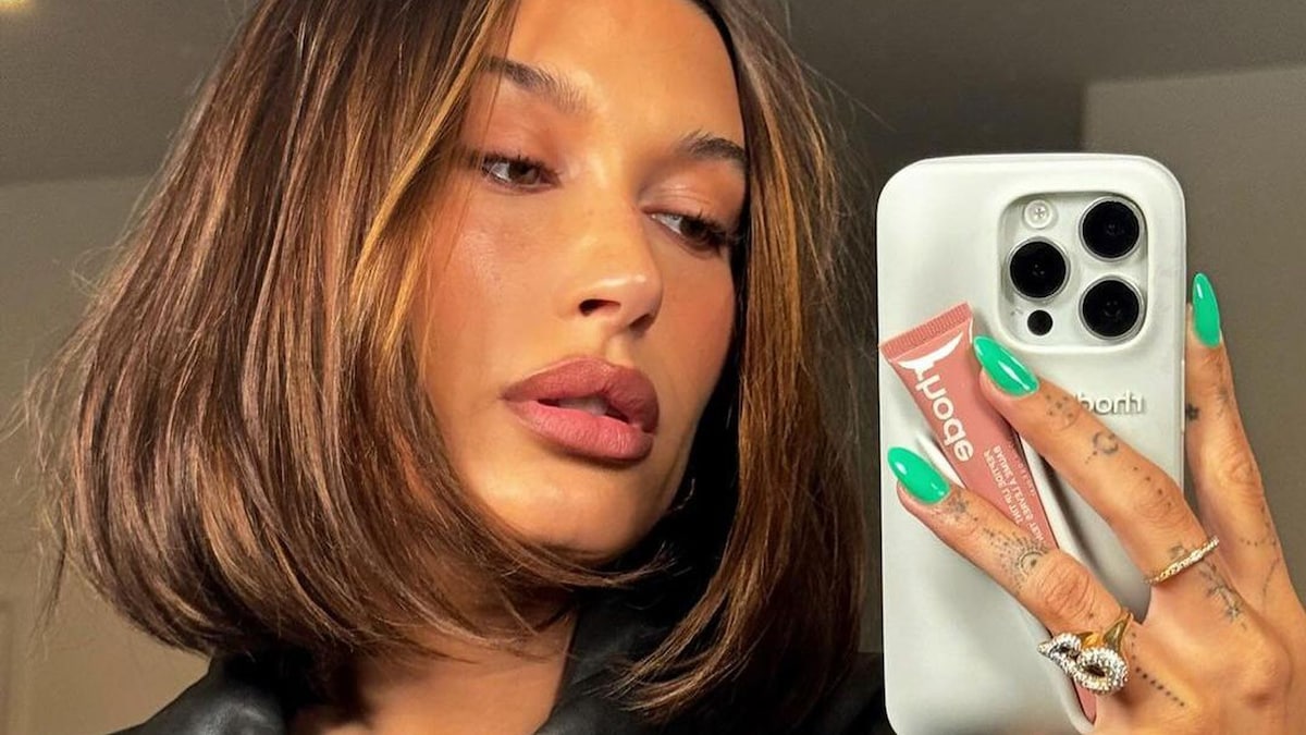 El nuevo anillo de compromiso de Hailey Bieber | ¡HOLA!