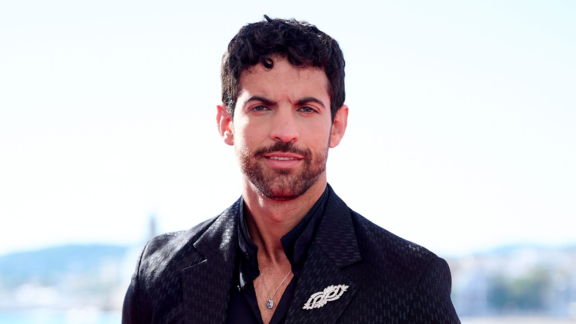 Así es Cristian Gamero, el exmilitar y actor español que triunfa en ...