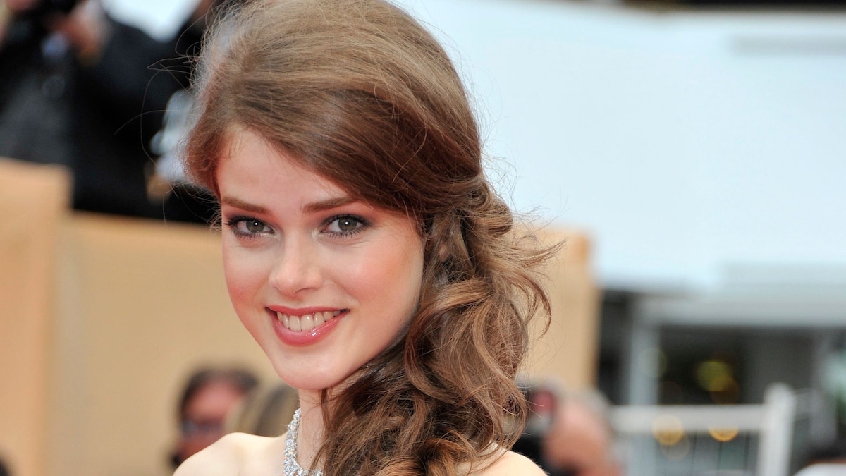 Biografía de Julia Saner