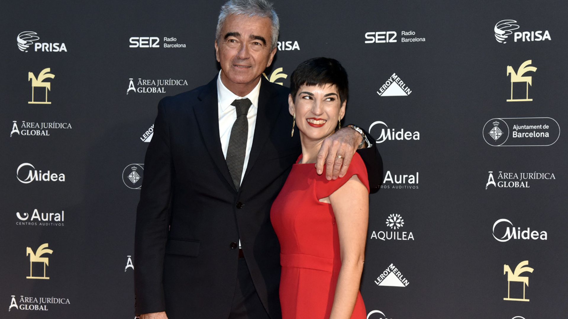 Francino dedica el Ondas a su mujer en su año más complicado
