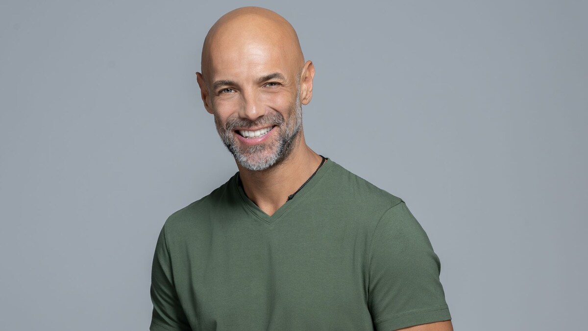 Javier Poza nos cuenta todo sobre su rol como conductor de 'La Isla ...