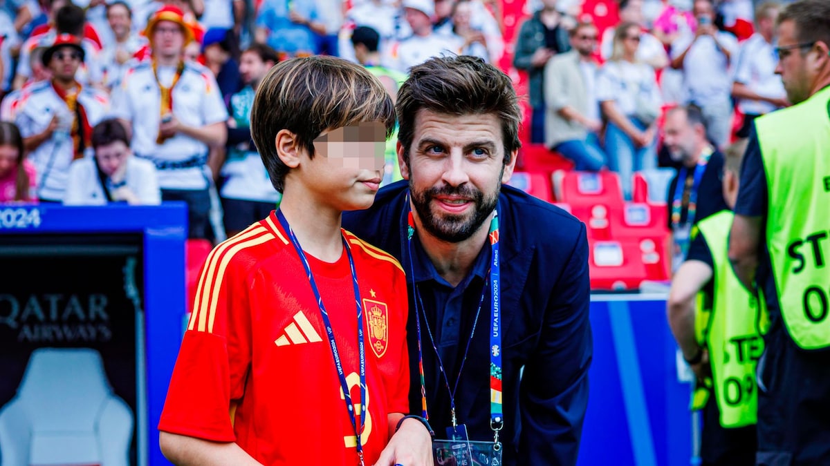 Gerard Piqué y su hijo Milan vibran con la victoria de la Selección junto a Carles Puyol y ...