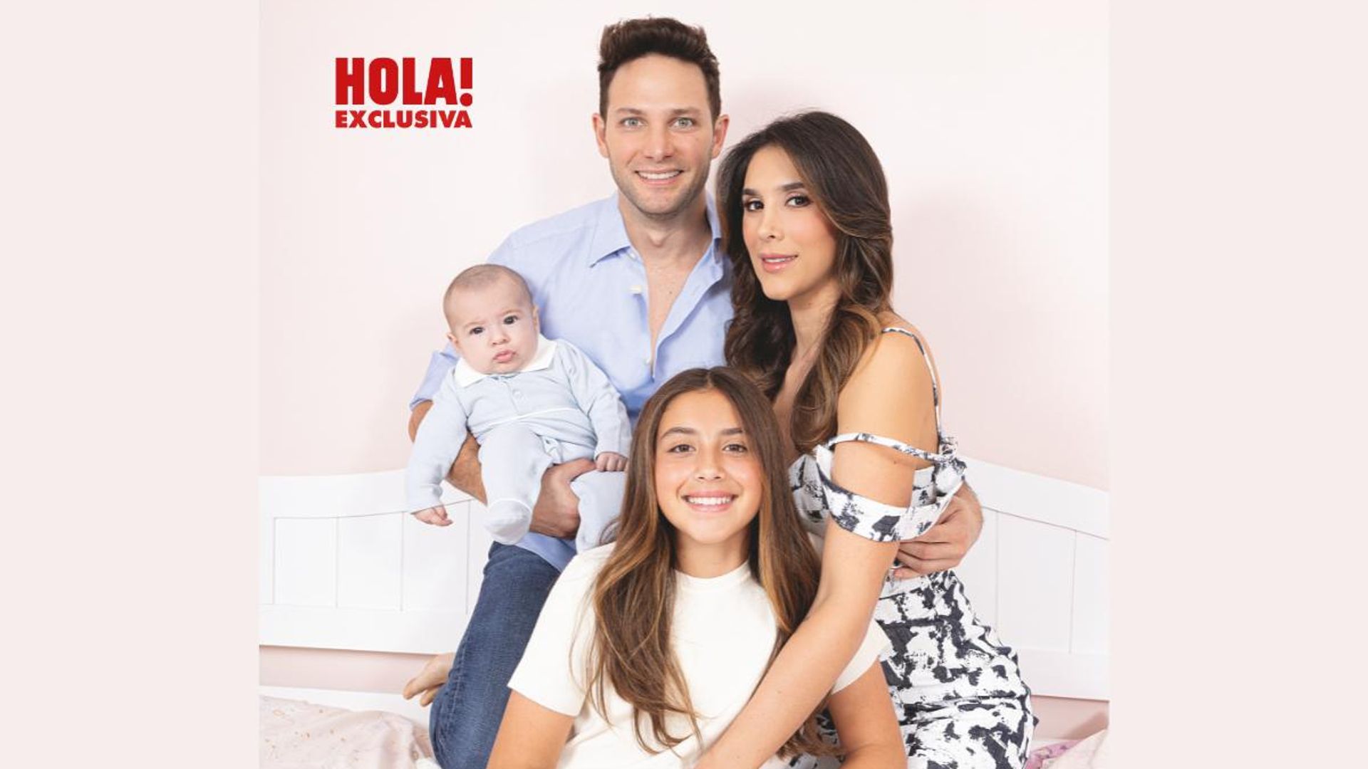 Daniela Ospina y Gabriel Coronel: su felicidad en familia | ¡HOLA!