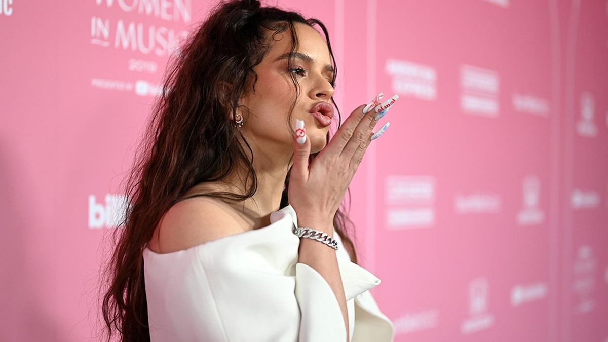 Rosalía se hace un arriesgado tatuaje para celebrar su nueva gira