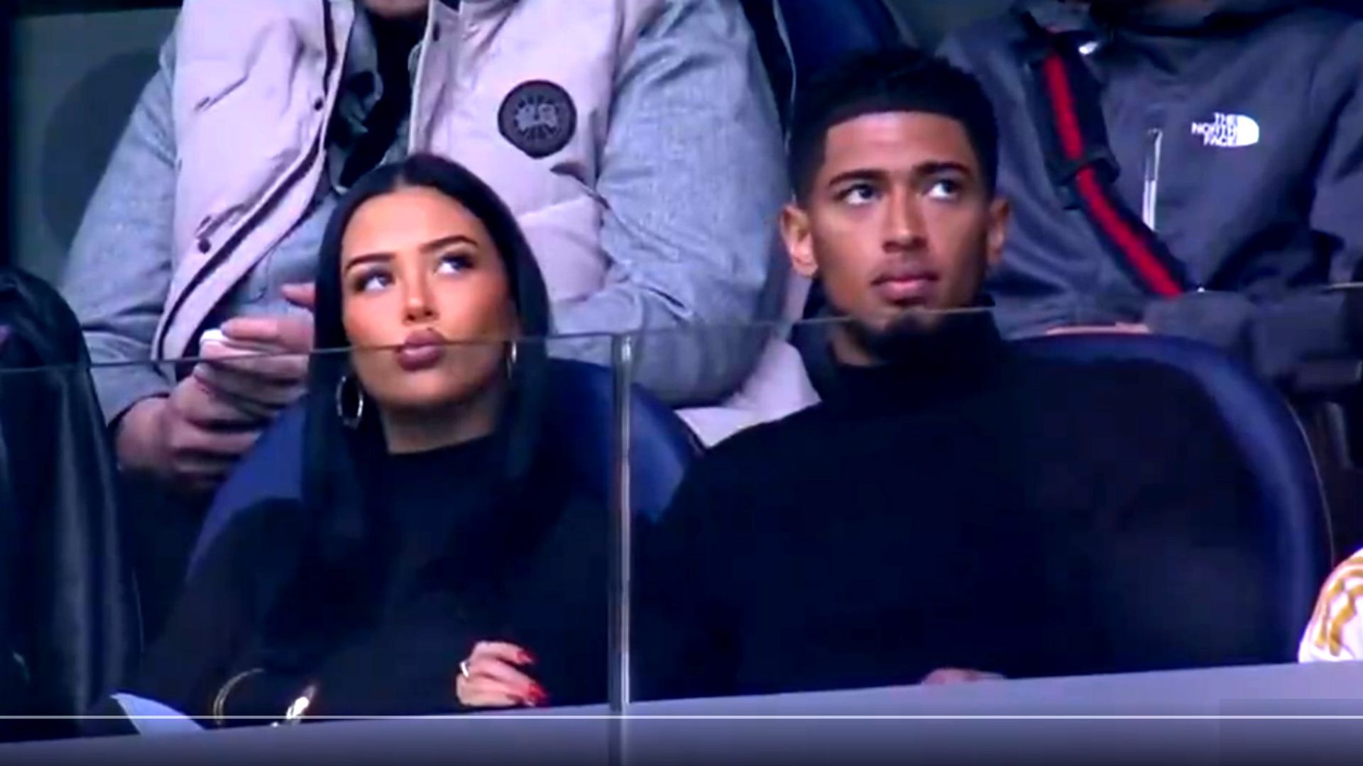 Ashlyn Castro, la espectacular novia de Bellingham, acompaña al ...