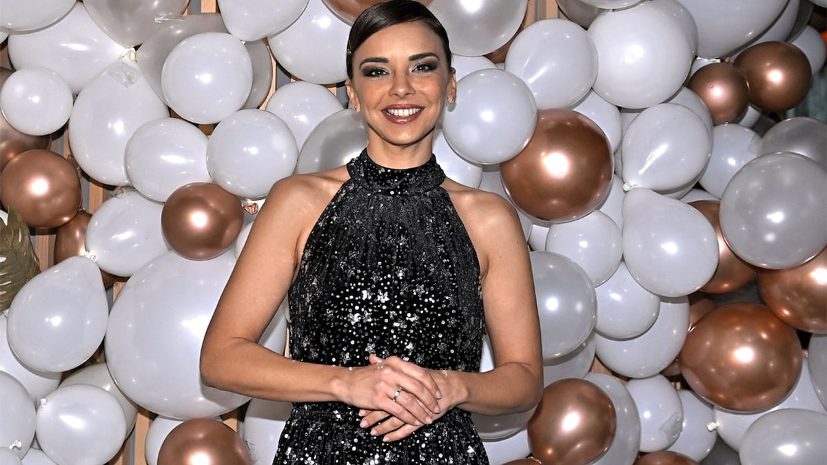 La increíble evolución de estilo de Chenoa en su 48 cumpleaños