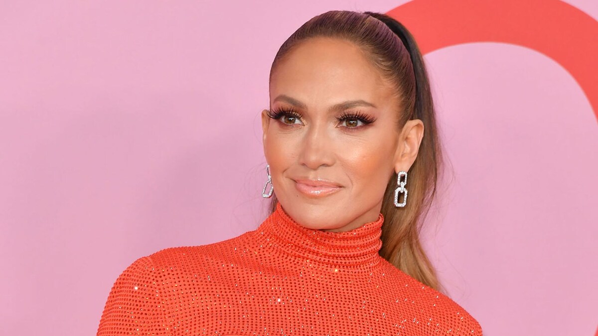 Jennifer Lopez y el secreto de su piel resplandeciente
