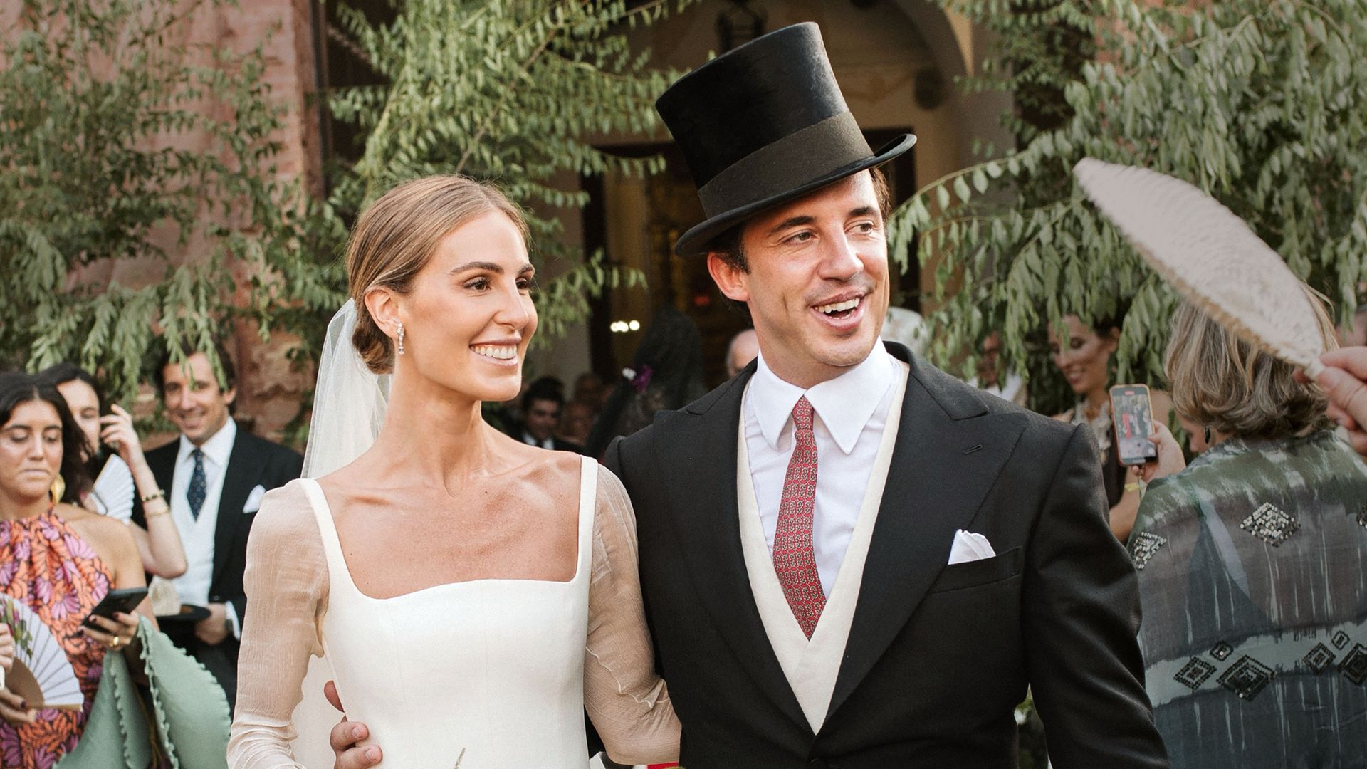 Abrimos el álbum de fotos de la elegante boda de Victoria Ortiz y Jaime ...