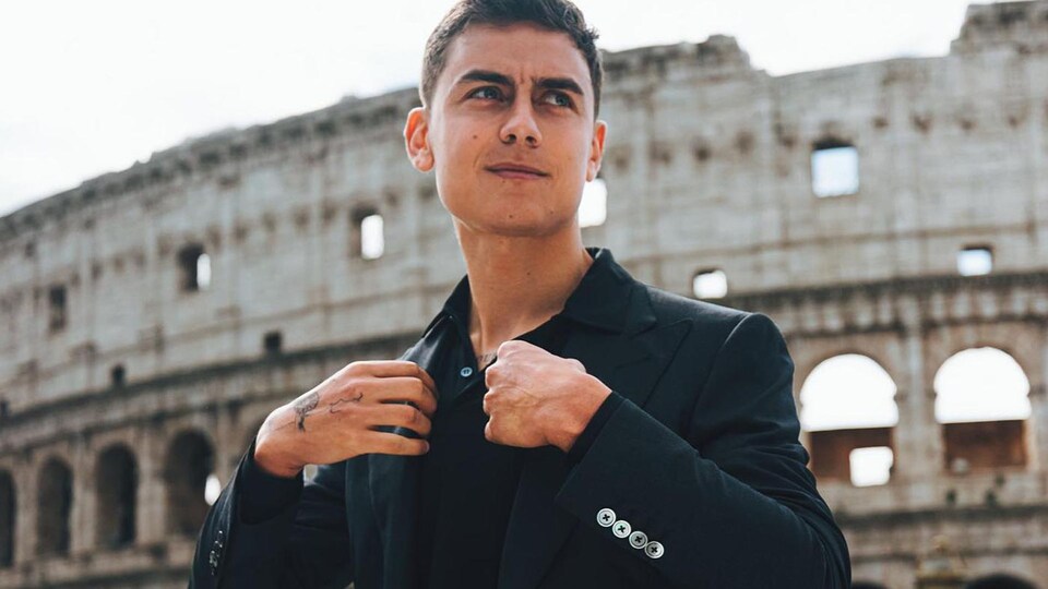 Paulo Dybala, modelo en la nueva campaña de Prada y Adidas | ¡HOLA!