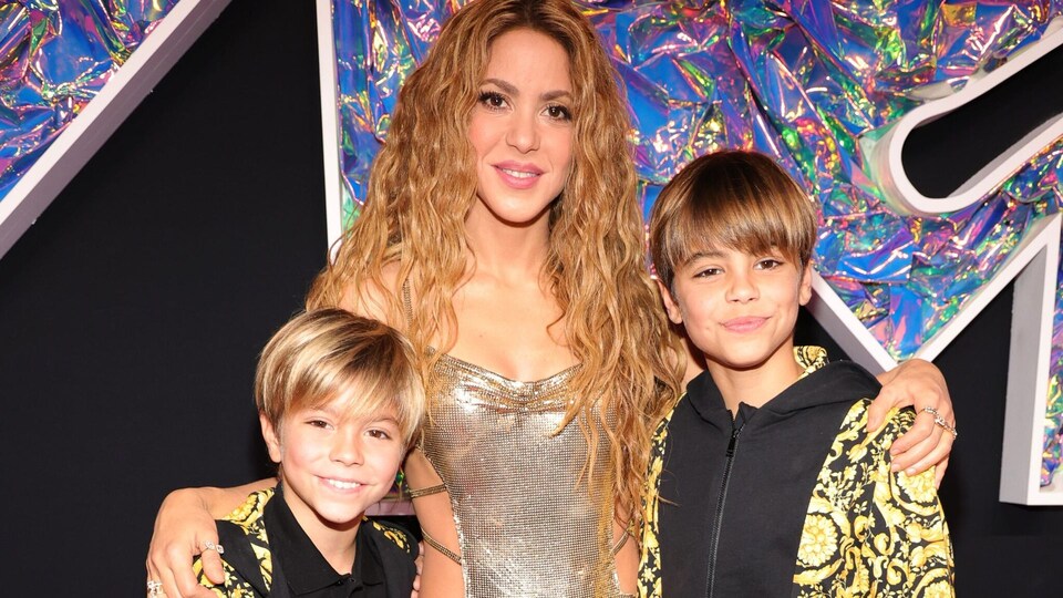 El hijo mayor de Shakira demuestra su talento en la batería | ¡HOLA!