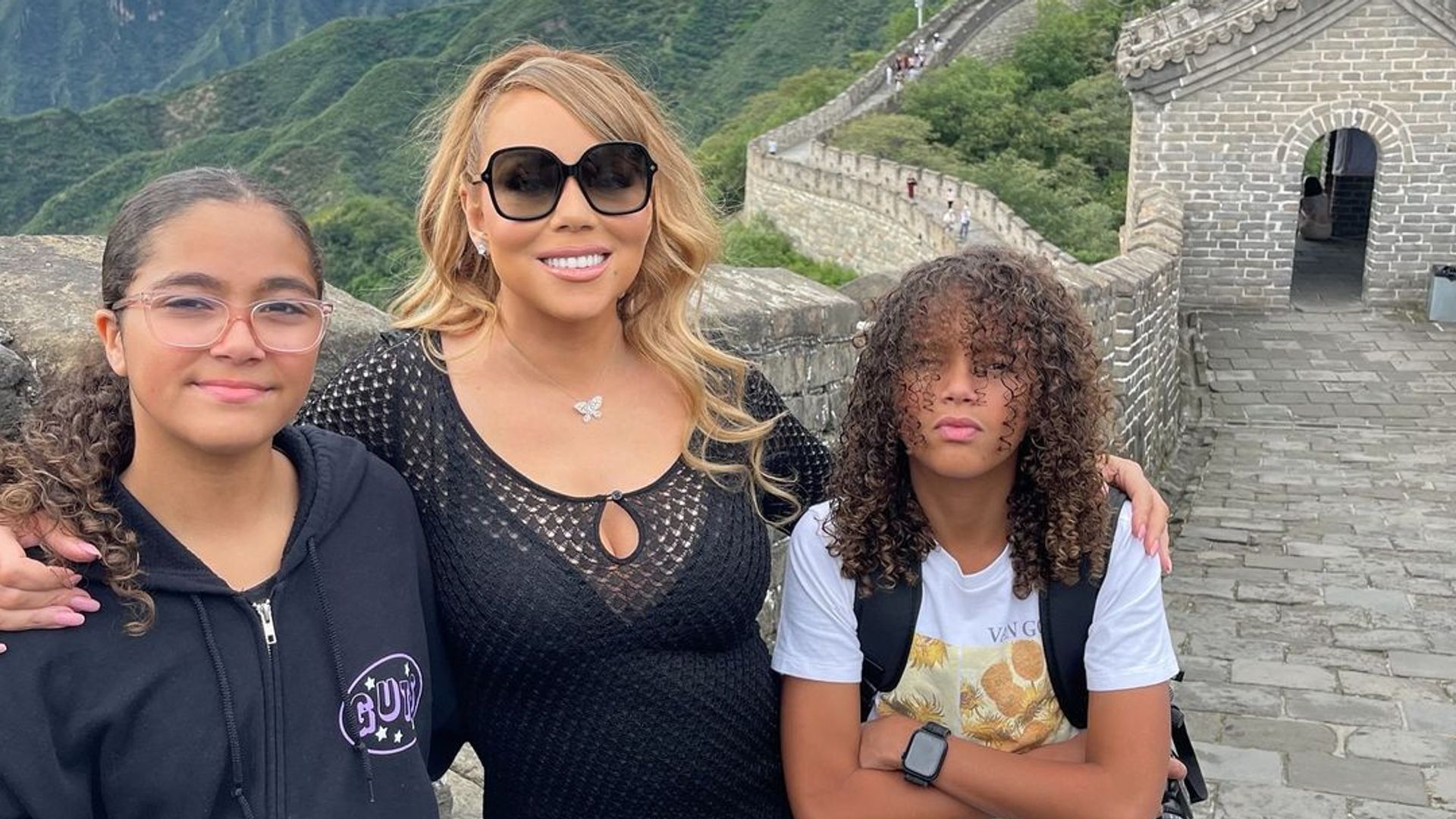 Mariah Carey reaparece con sus hijos, su mayor apoyo, tras la muerte de ...