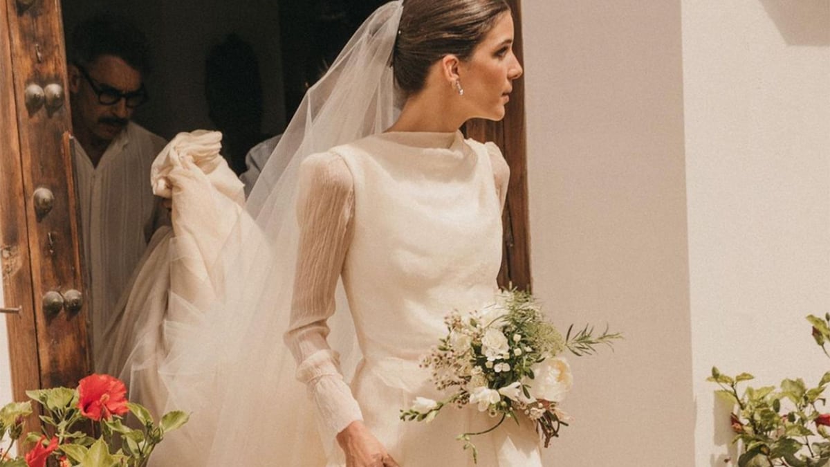 Novias virales con velo sencillo: el look que nunca falla