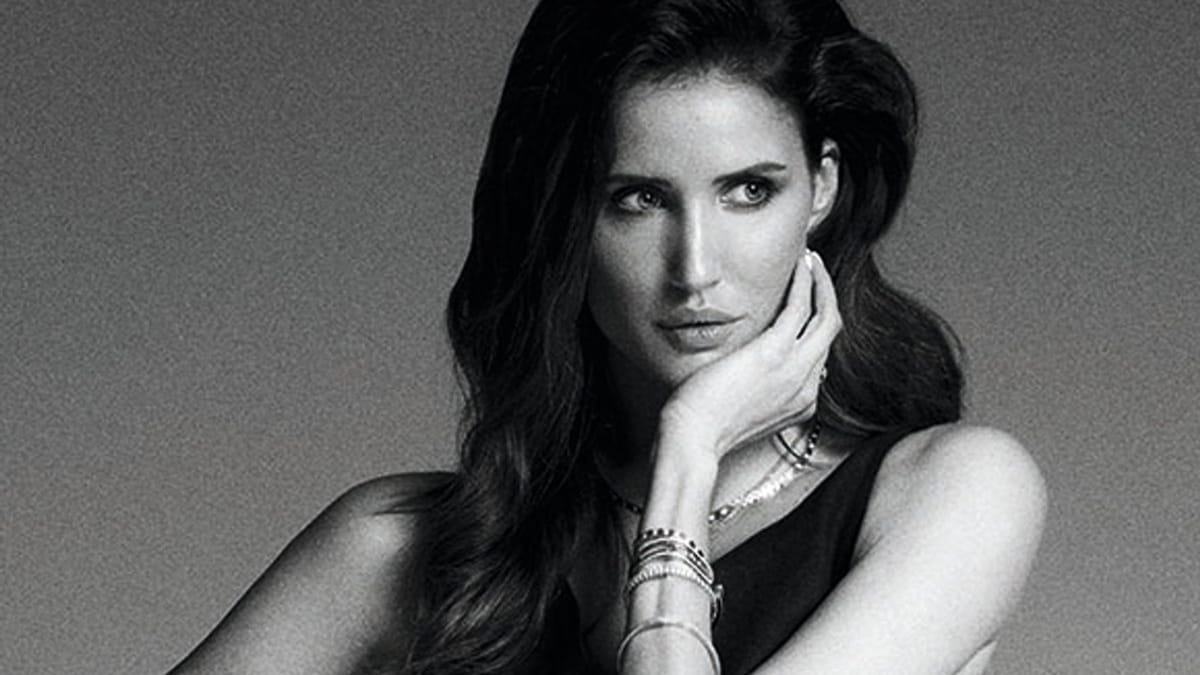 Alex Rivière cumple su sueño de diseñar y funda Alex Rivière Studio