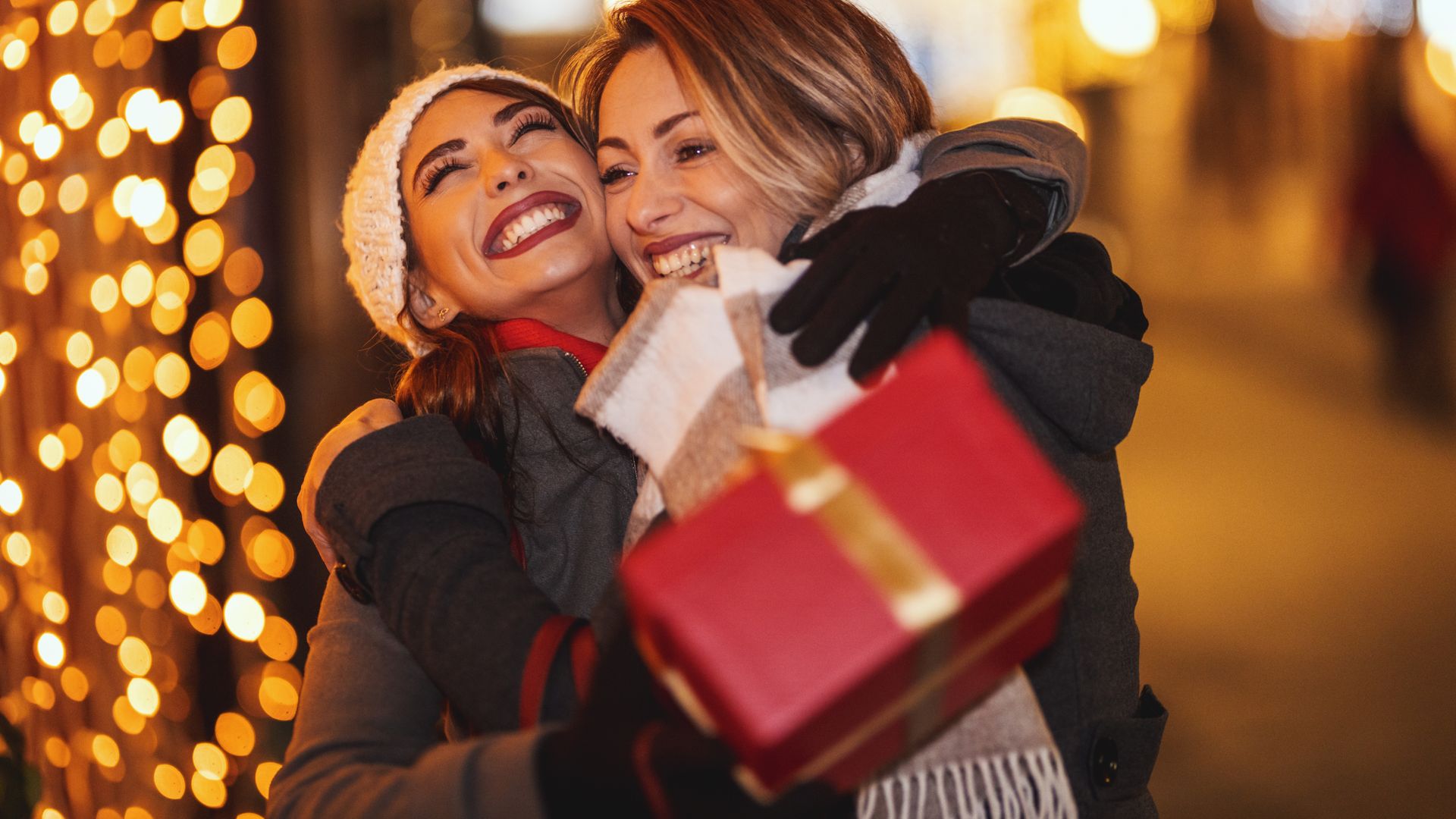 Ven con tus amigas a la ‘pop-up’ de ¡HOLA!, el plan navideño más ...