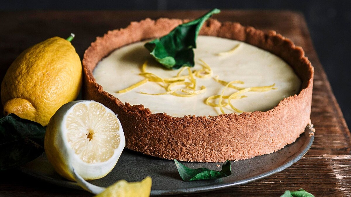 Tarta crujiente de limón y albahaca