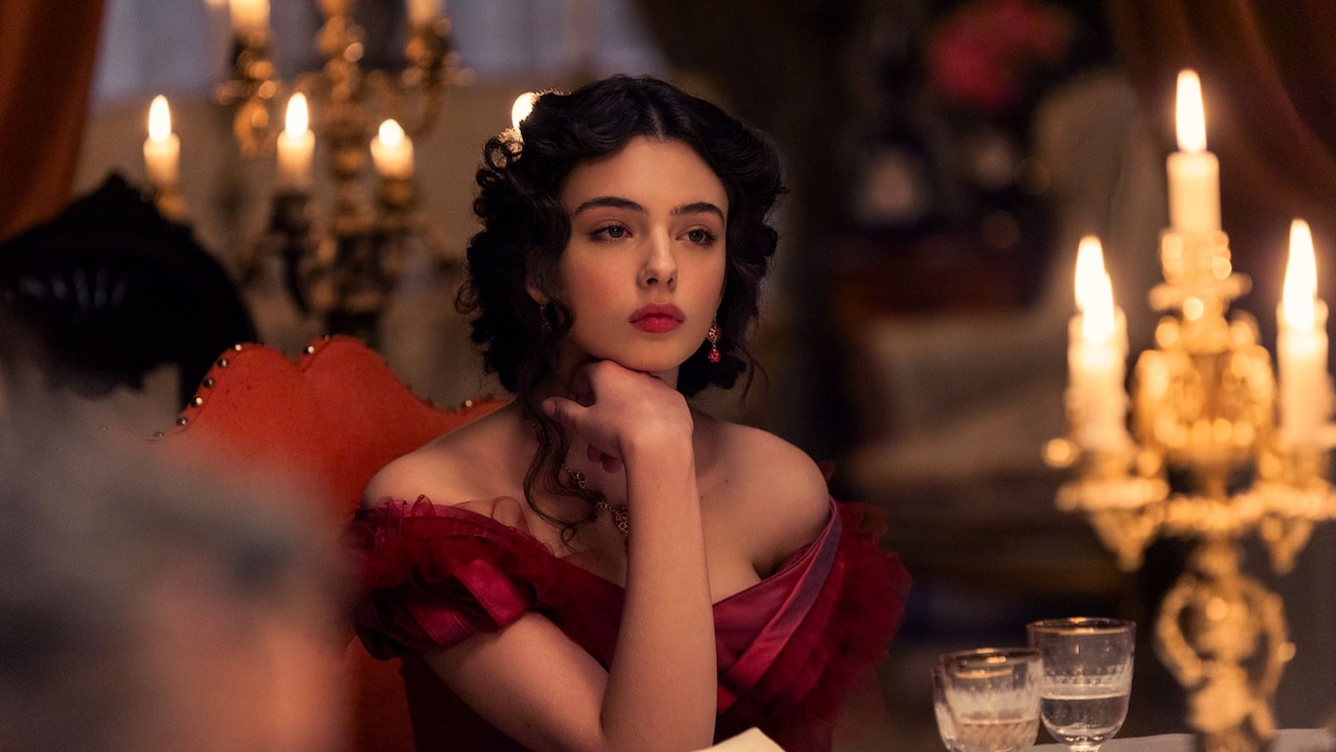 Deva Cassel, hija de Mónica Bellucci y Vincent Cassel, triunfa en Netflix con la serie en la que ...