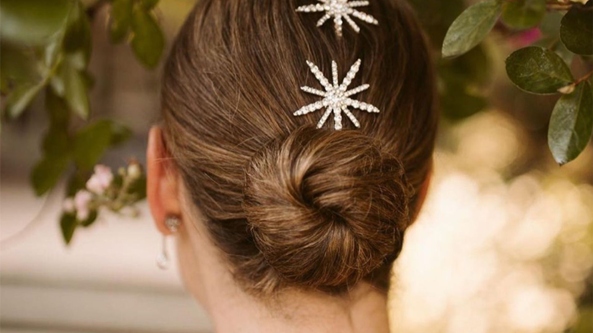Moños de novia: los peinados más bonitos para tu look