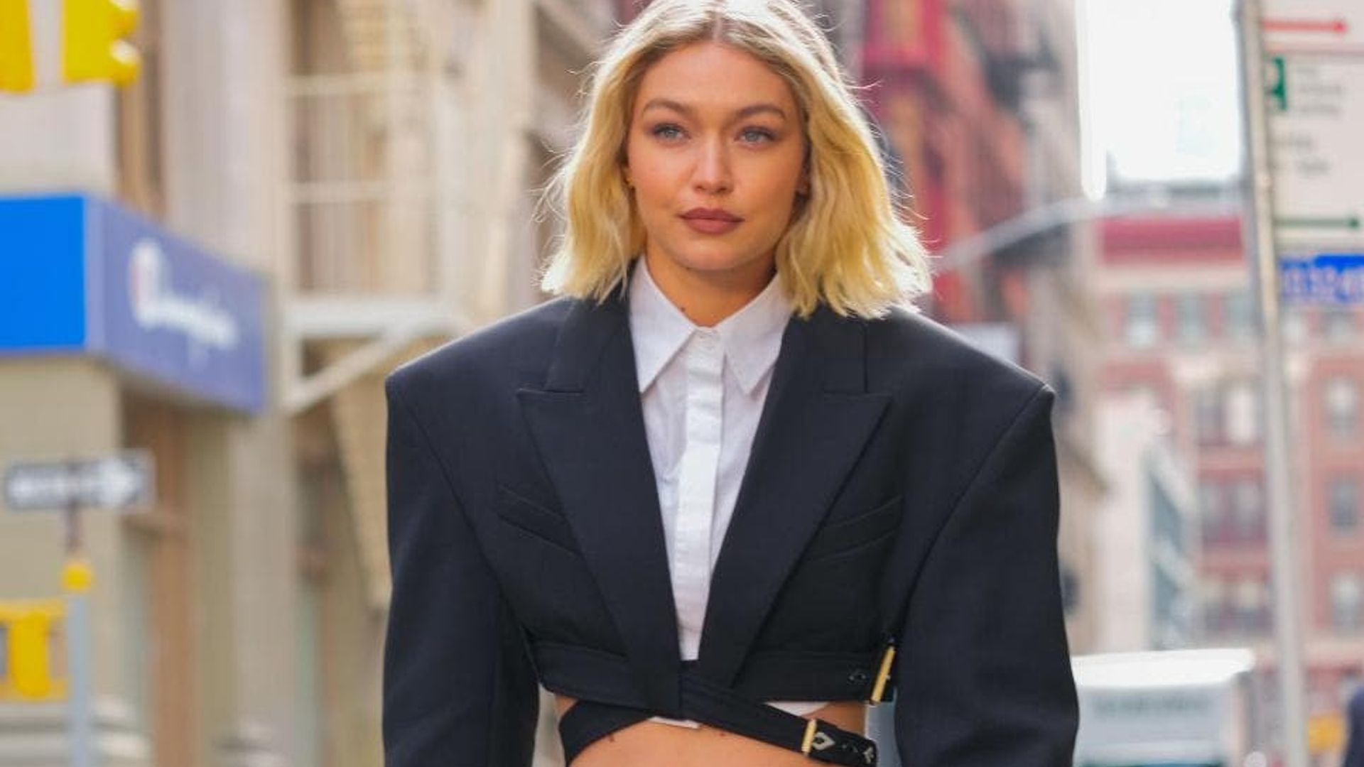 El traje revolucionario de Gigi Hadid en Nueva York | ¡HOLA!