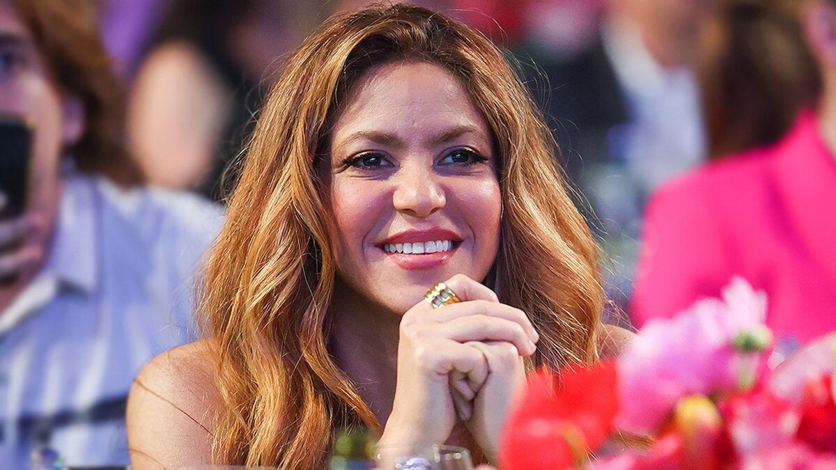 La Shakira más optimista resurge con su nuevo disco