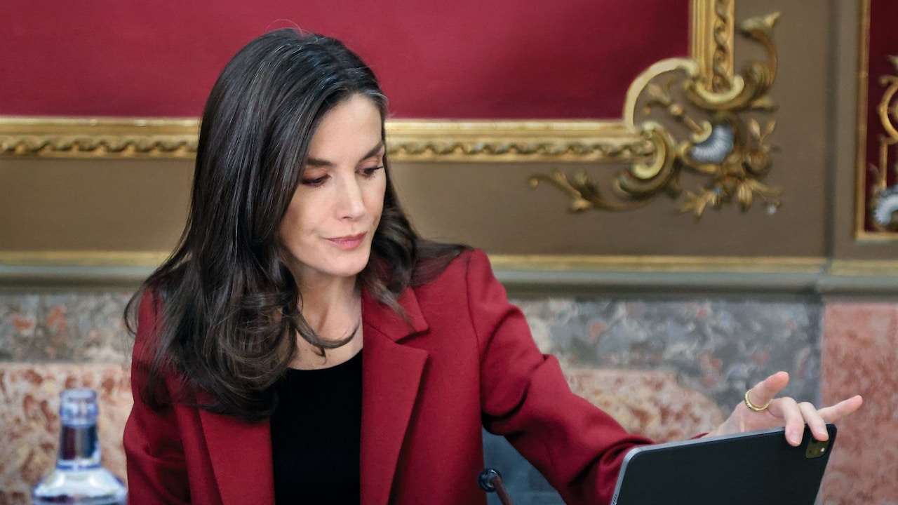 8 expertos analizan la personalidad de la reina Letizia para ¡HOLA! y ...