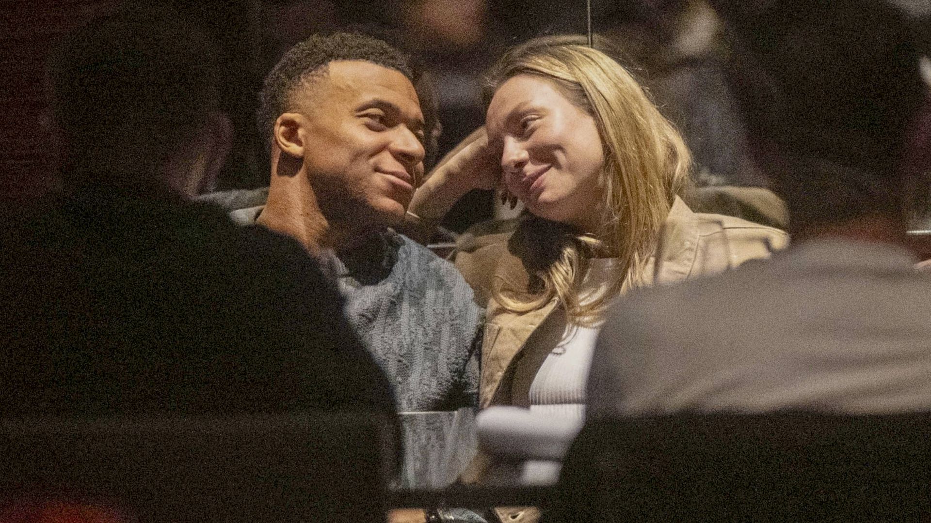 Ester Expósito, Kylian Mbappé y las esperadas fotos su romántica cita ...