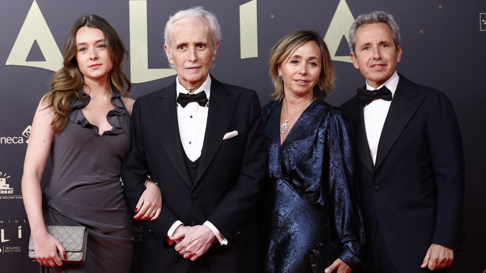 Josep Carreras, arropado por su familia en un acto con mucho significado