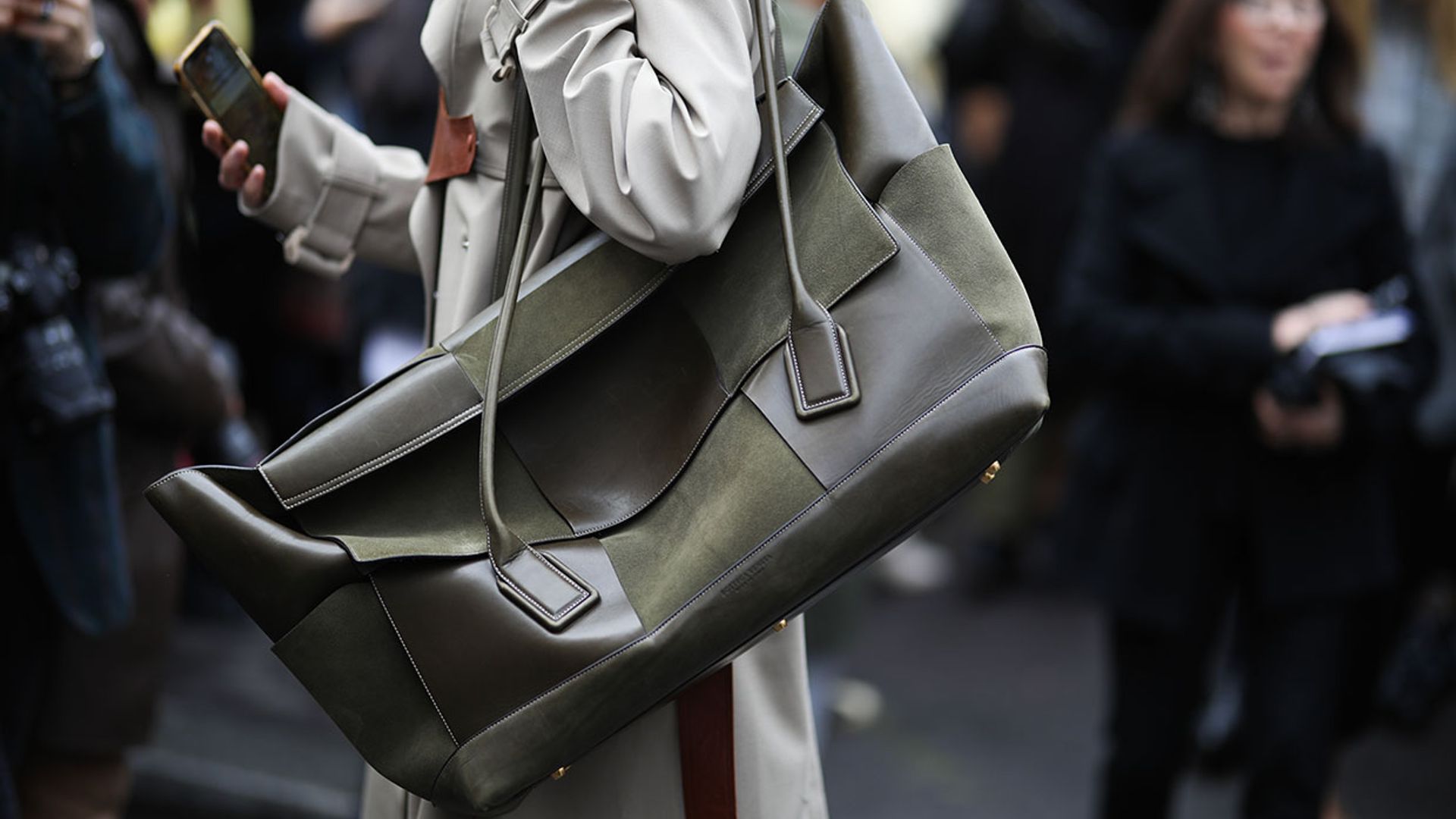 Bolsos grandes, el accesorio XL para llevar todo lo que quieras