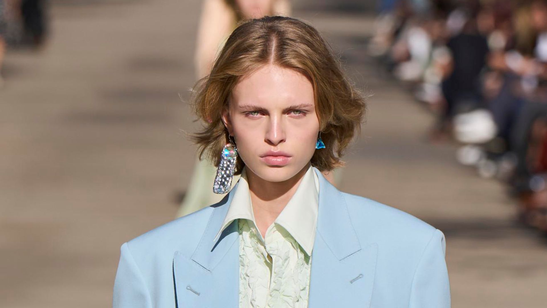 El ‘baby blue’ se suma a la paleta de colores de la temporada | ¡HOLA!