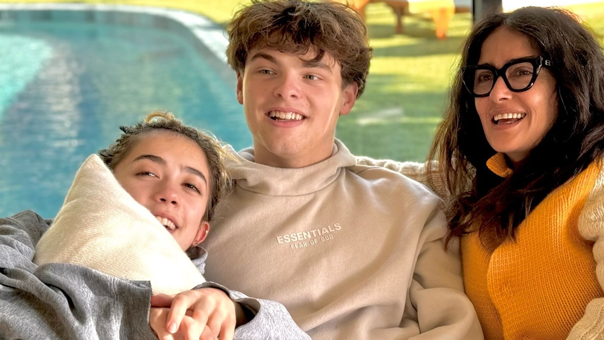Así es Agustin James, el hijo de Linda Evangelista e hijastro de Salma ...