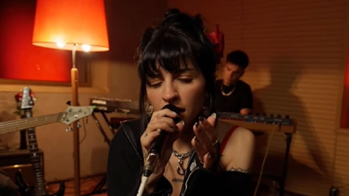 Cazzu y su nostálgico regreso a las redes sociales | ¡HOLA!